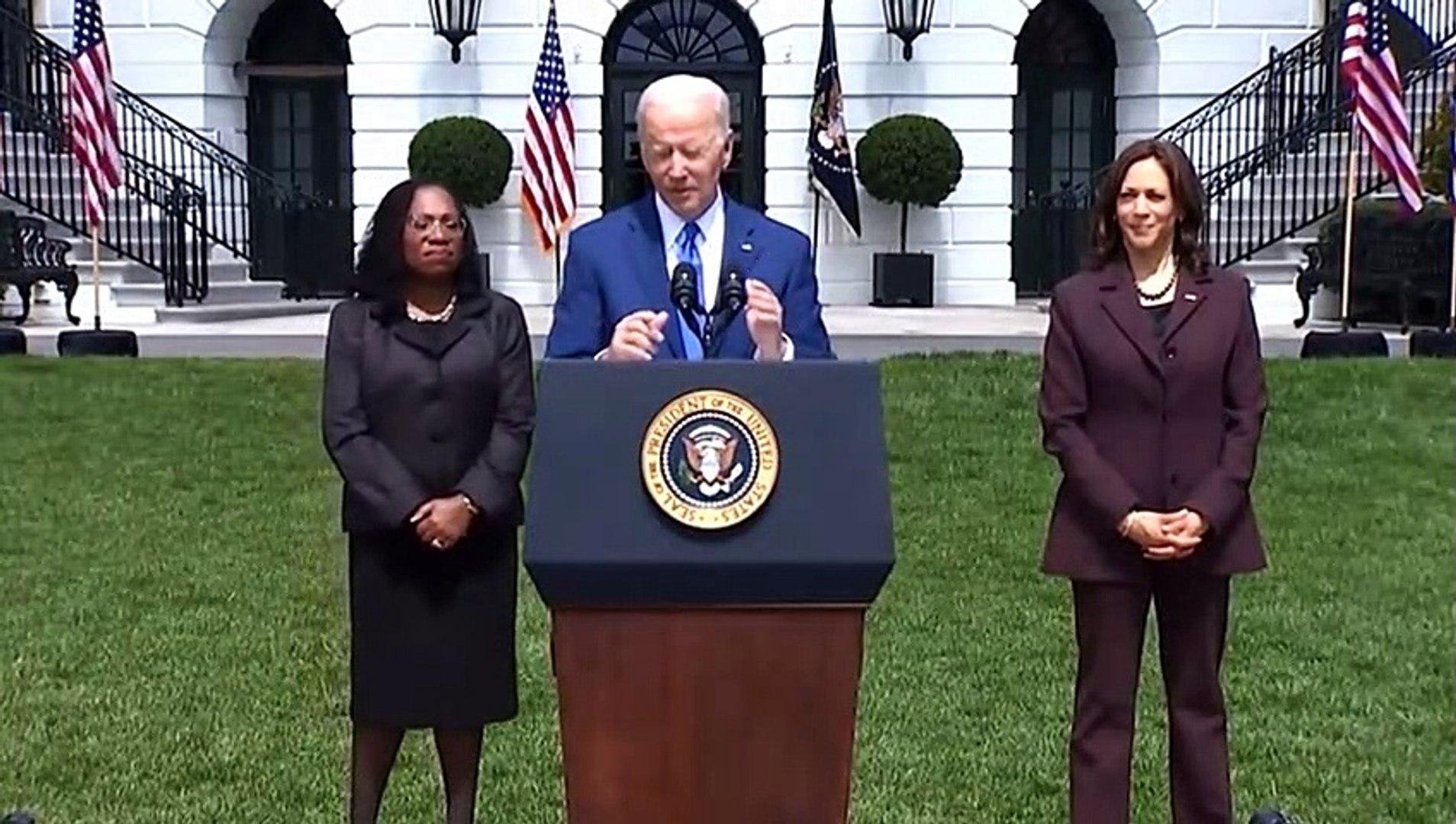 Ampliffy TV in English: Biden's slip on defining America in one word